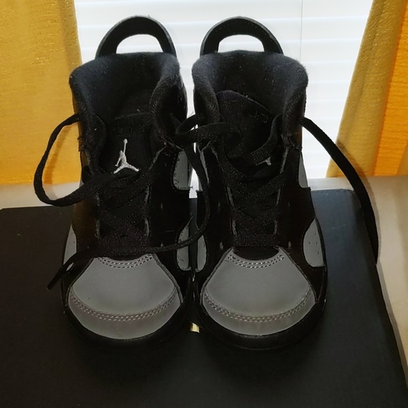 Jordan | Shoes | Boys Jordans Retro 6 | Poshmark